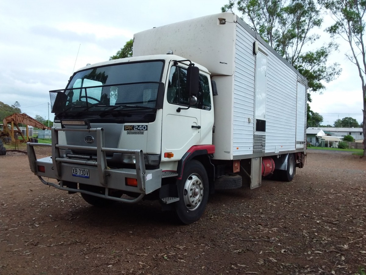 1998 NISSAN UD CAMPER TRUCK - JFTMD5290644 - JUST 4X4S